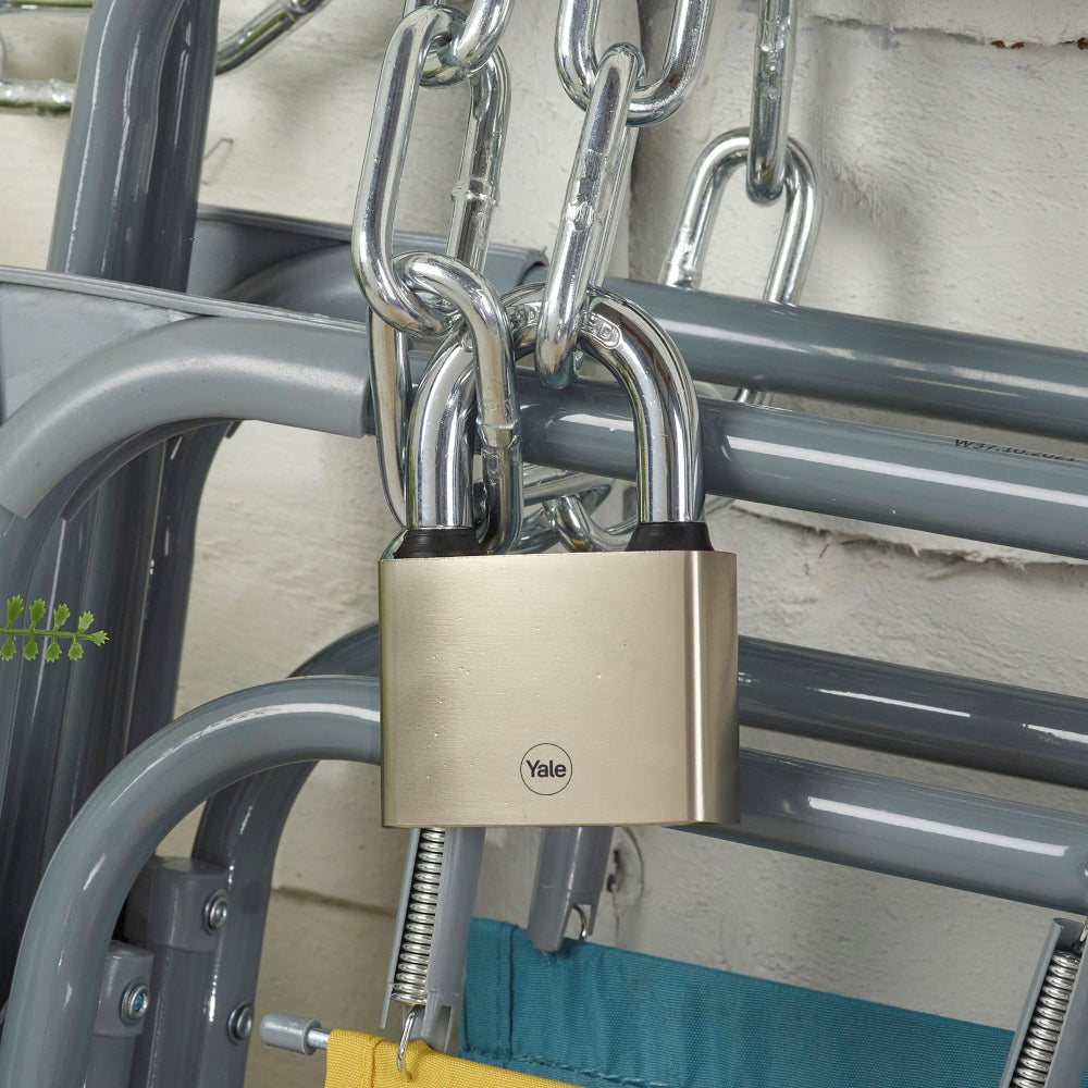 Y112/60/132/1 Yale 60mm Iron Disc Padlock with3 Retaining Keys (Silver ...